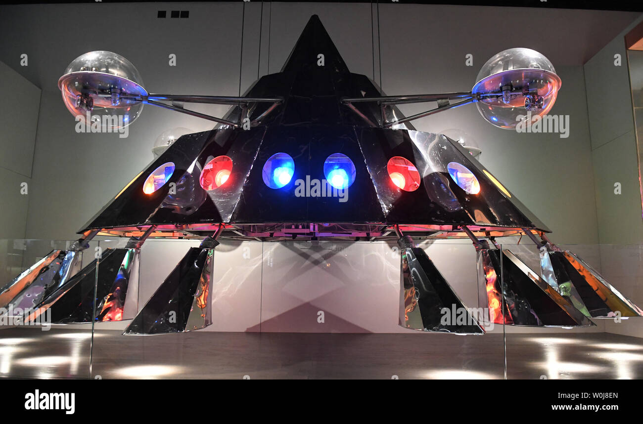 P funk mothership hi-res stock photography and images - Alamy