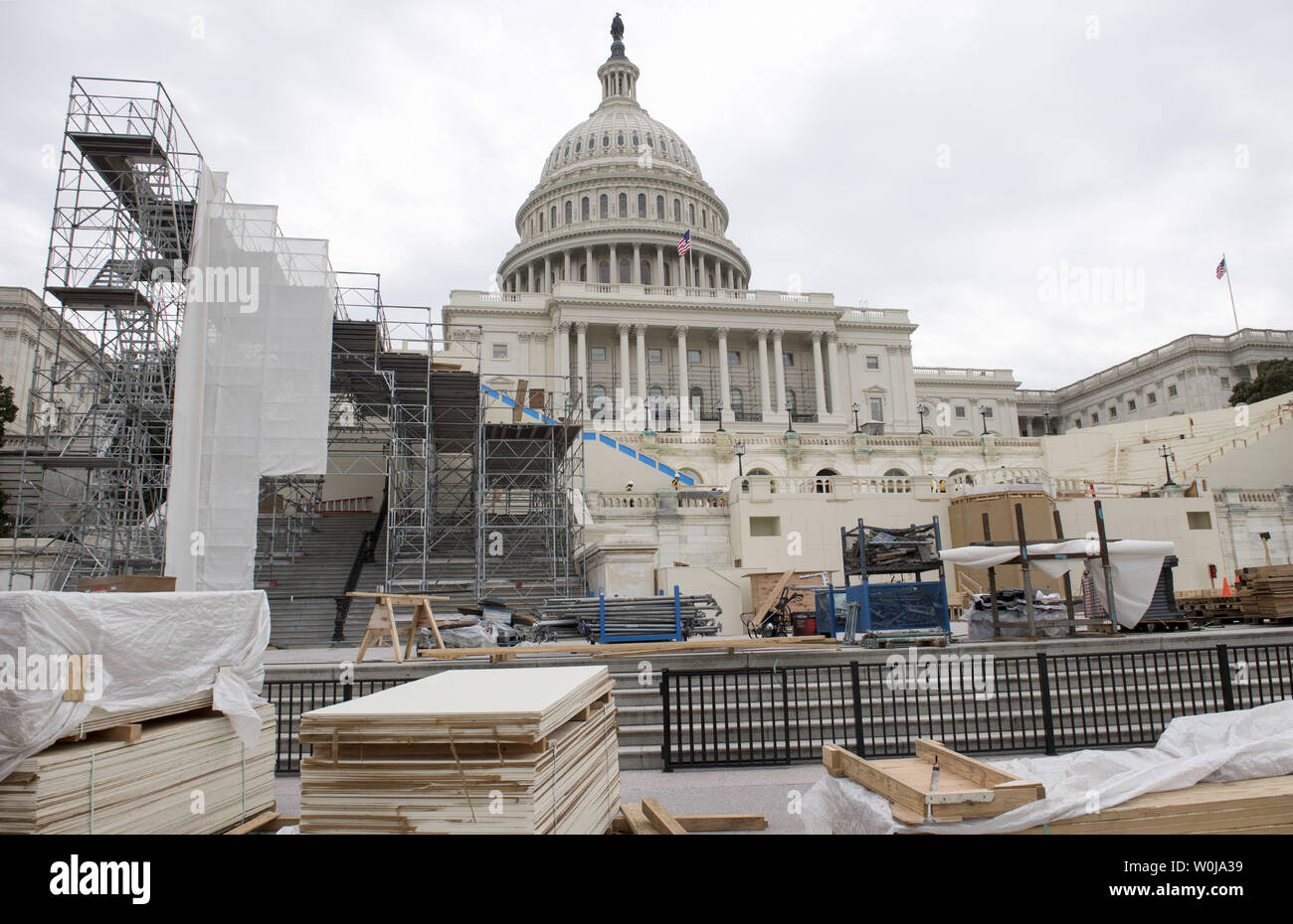 Donald trump inauguration 2016 hi-res stock photography and images - Alamy