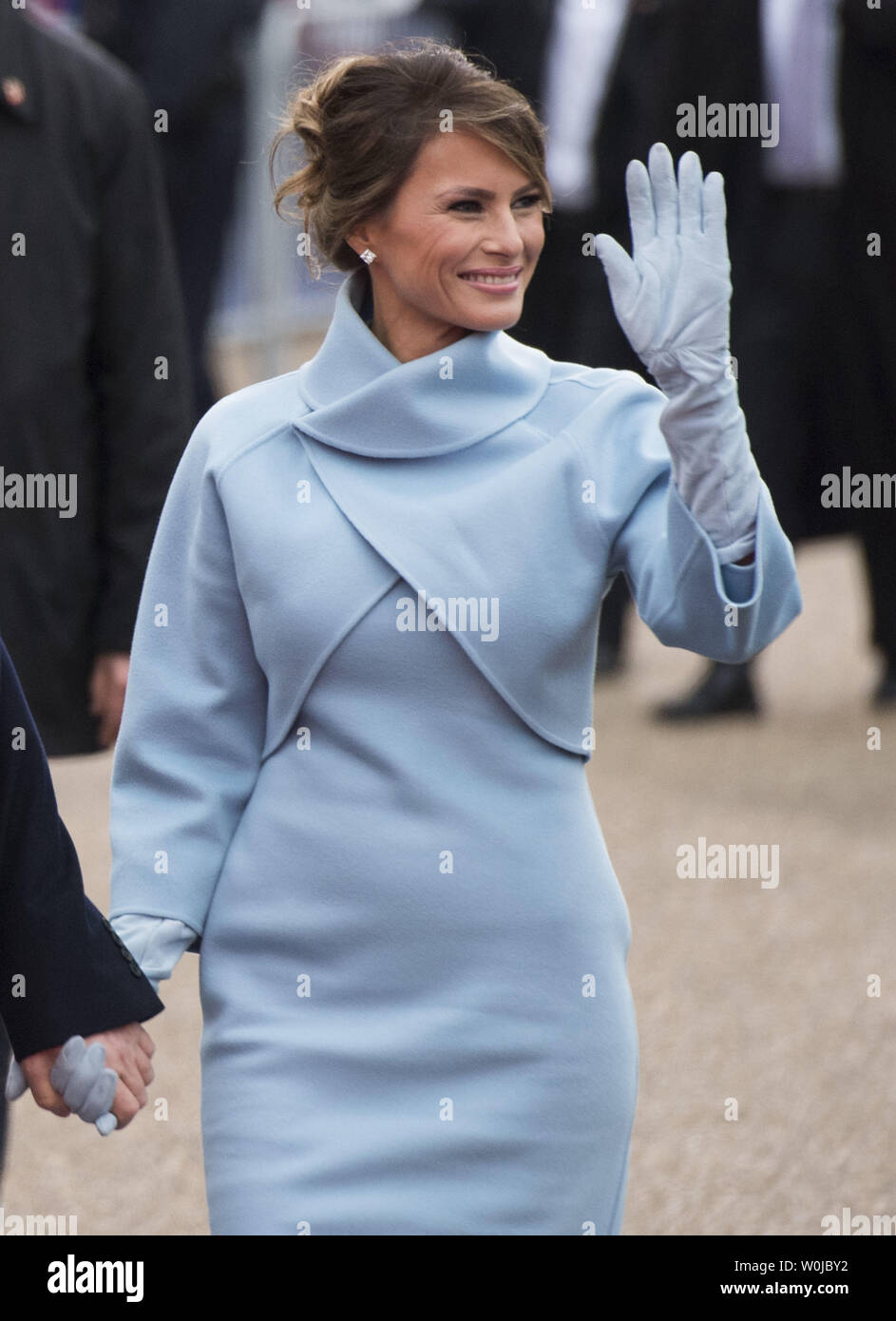 First Lady Melania Trump walk in the inaugural parade after President ...