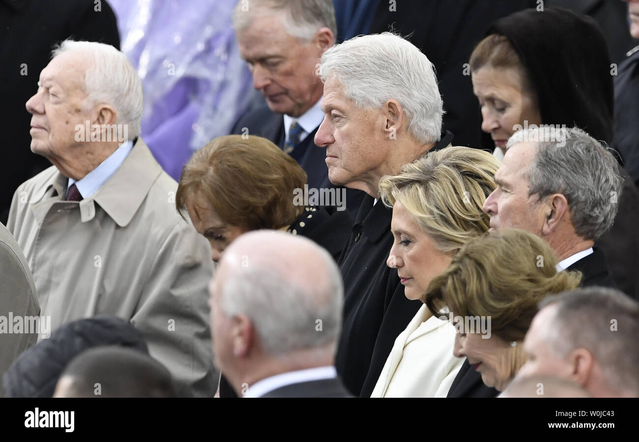 (L-R) Former Presidents Jimmy Carter, Bill Clinton, George Bush with ...