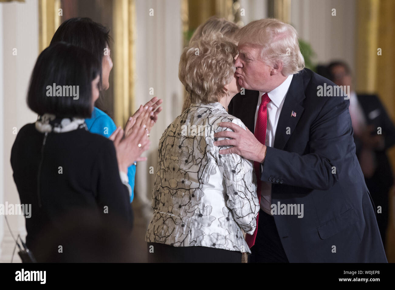 Linda McMahon To Resign As Head Of Small Business, 45% OFF