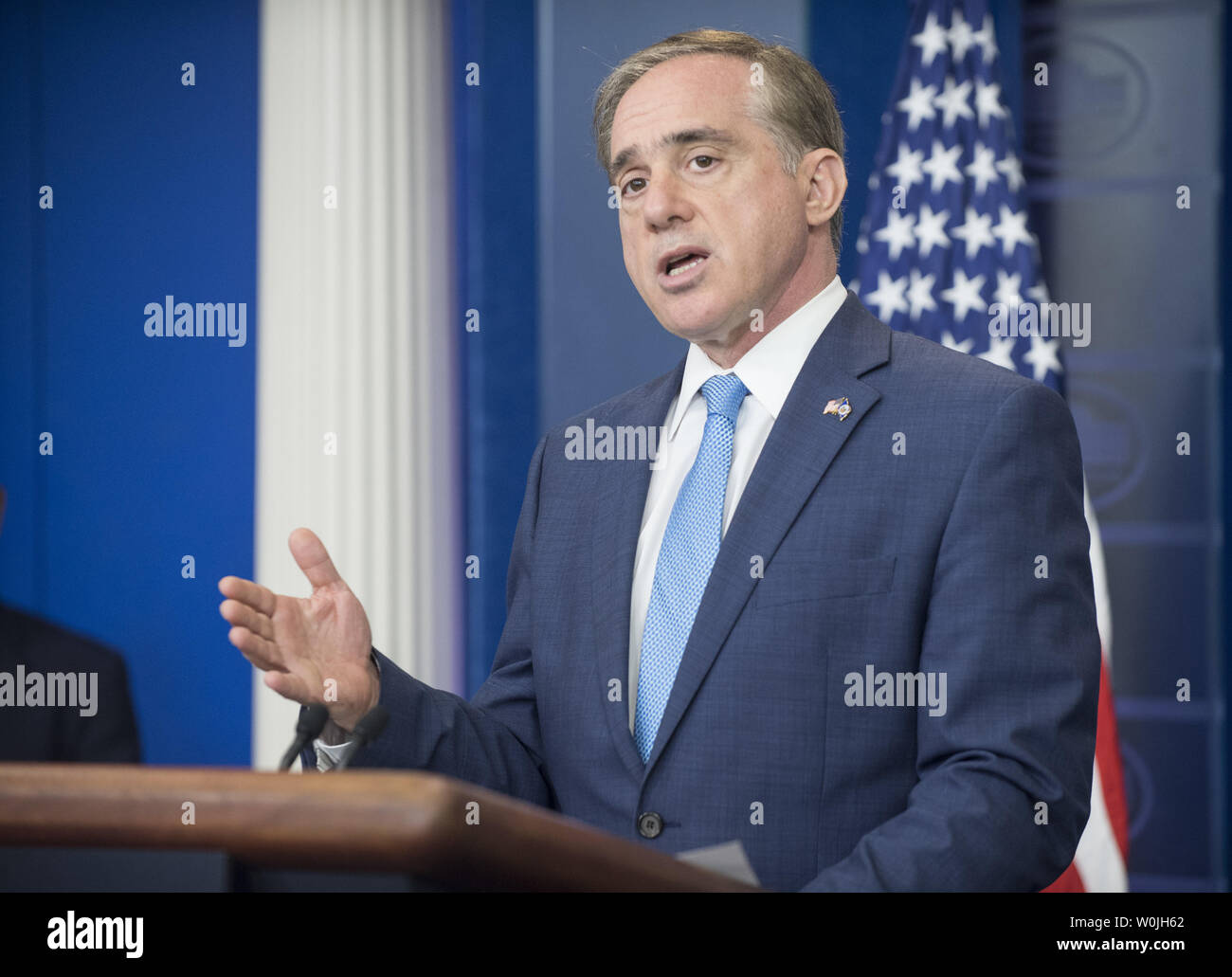 David shulkin hi-res stock photography and images - Alamy