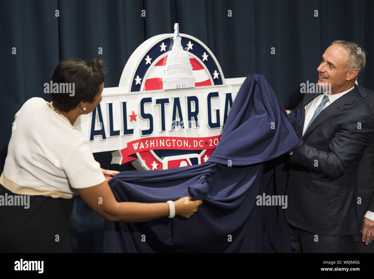 Major league baseball logo hi-res stock photography and images - Alamy