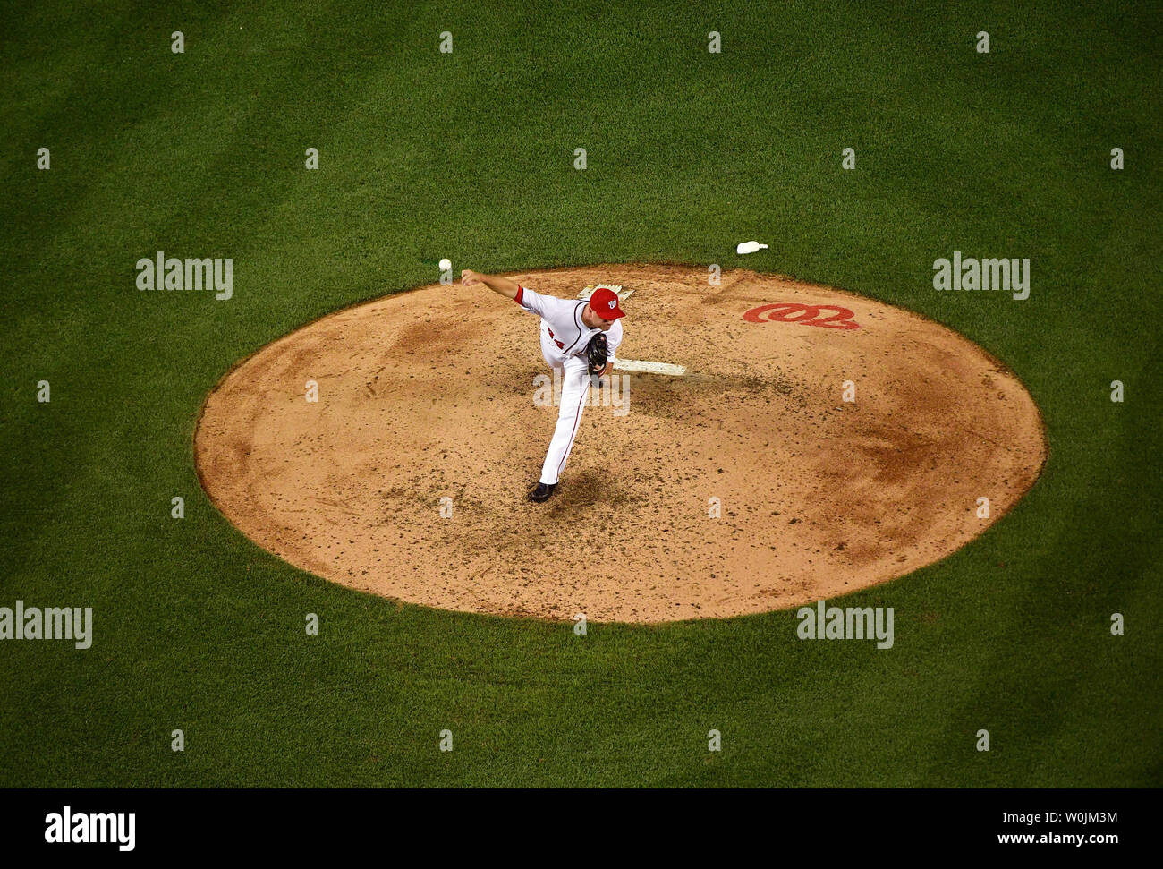 Washington Nationals relief pitcher Ryan Madson (44) pitches against ...