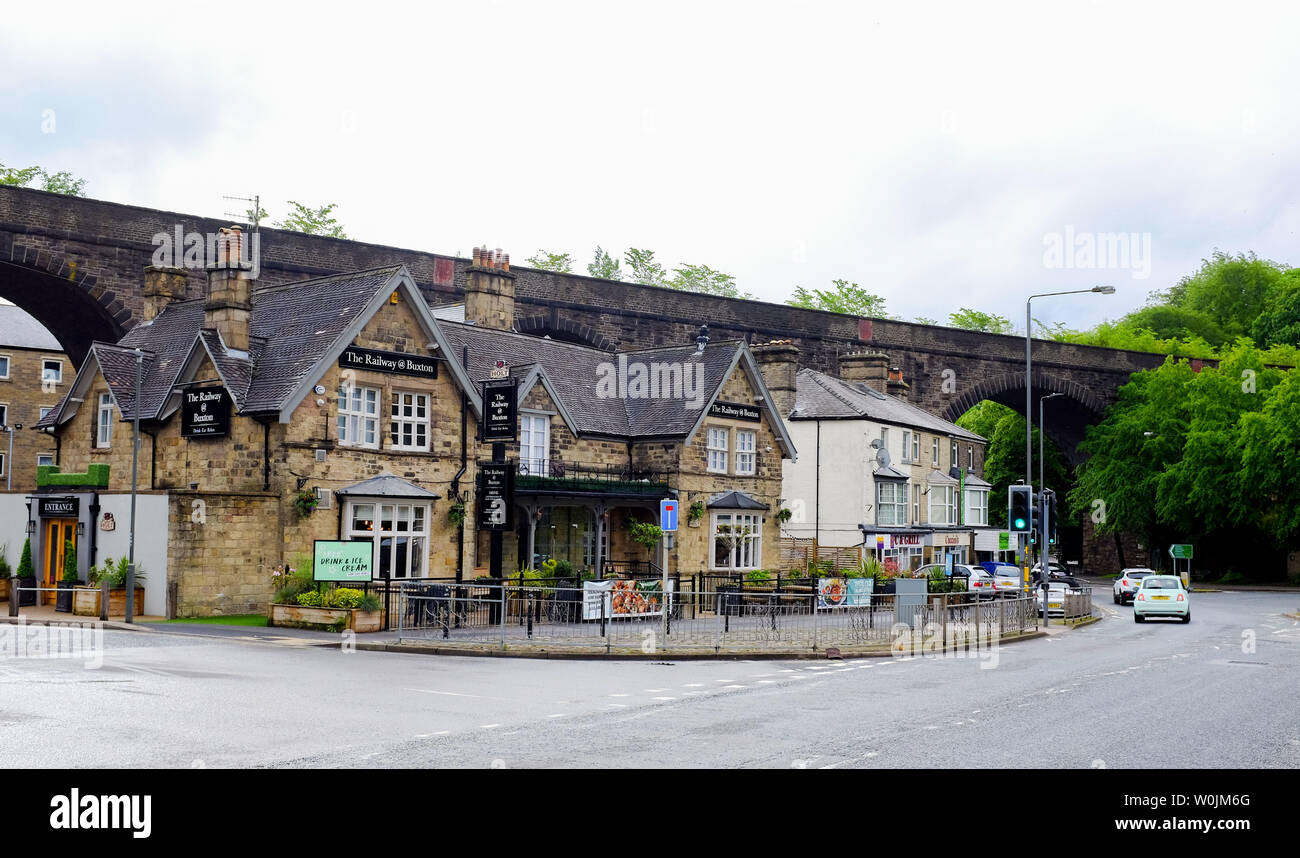 Buxton derbyshire uk hi-res stock photography and images - Alamy