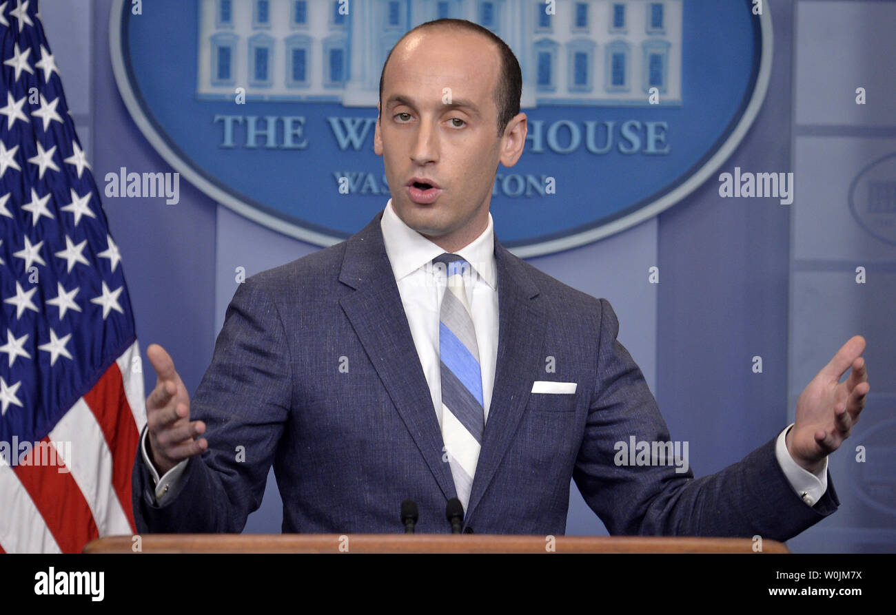 Stephen miller and trump hi-res stock photography and images - Alamy