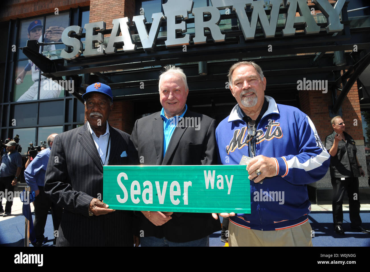 Cleon jones hi-res stock photography and images - Alamy