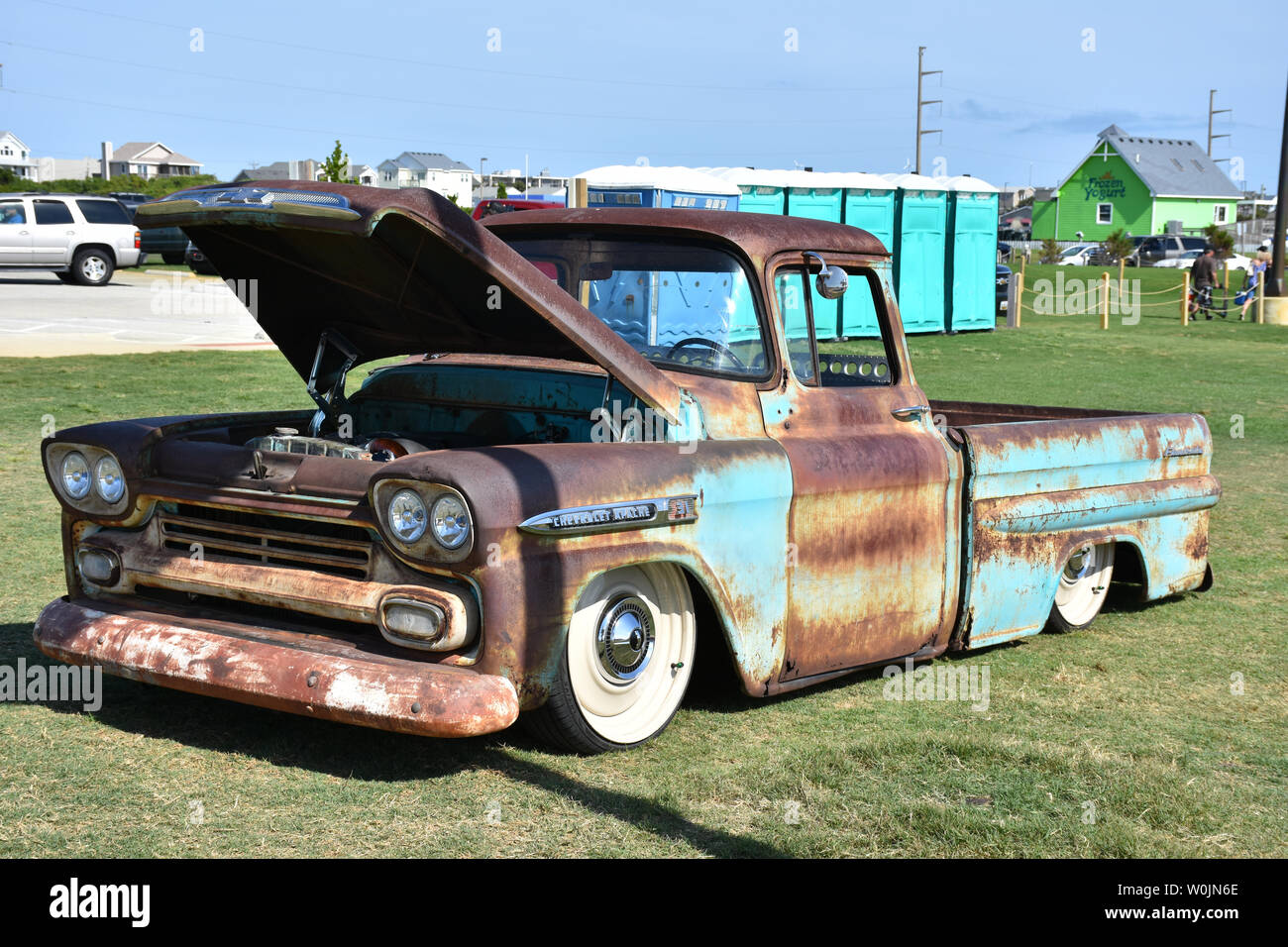 Rusty antique chevy truck hi-res stock photography and images - Alamy