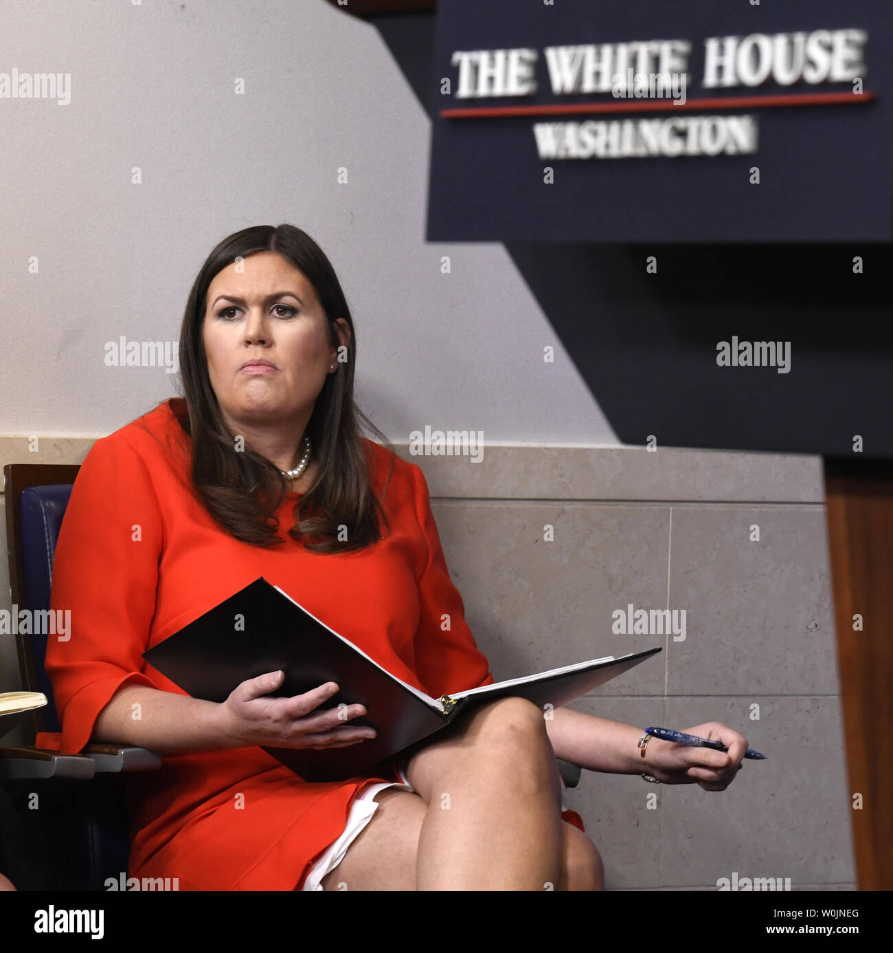 Sarah huckabee sanders hi-res stock photography and images - Alamy
