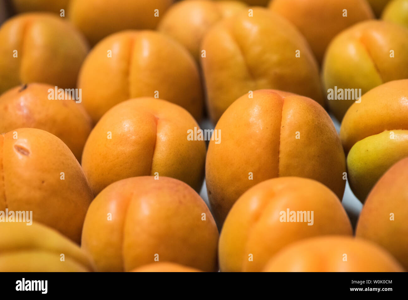 Fresh produce fruit hi-res stock photography and images - Alamy