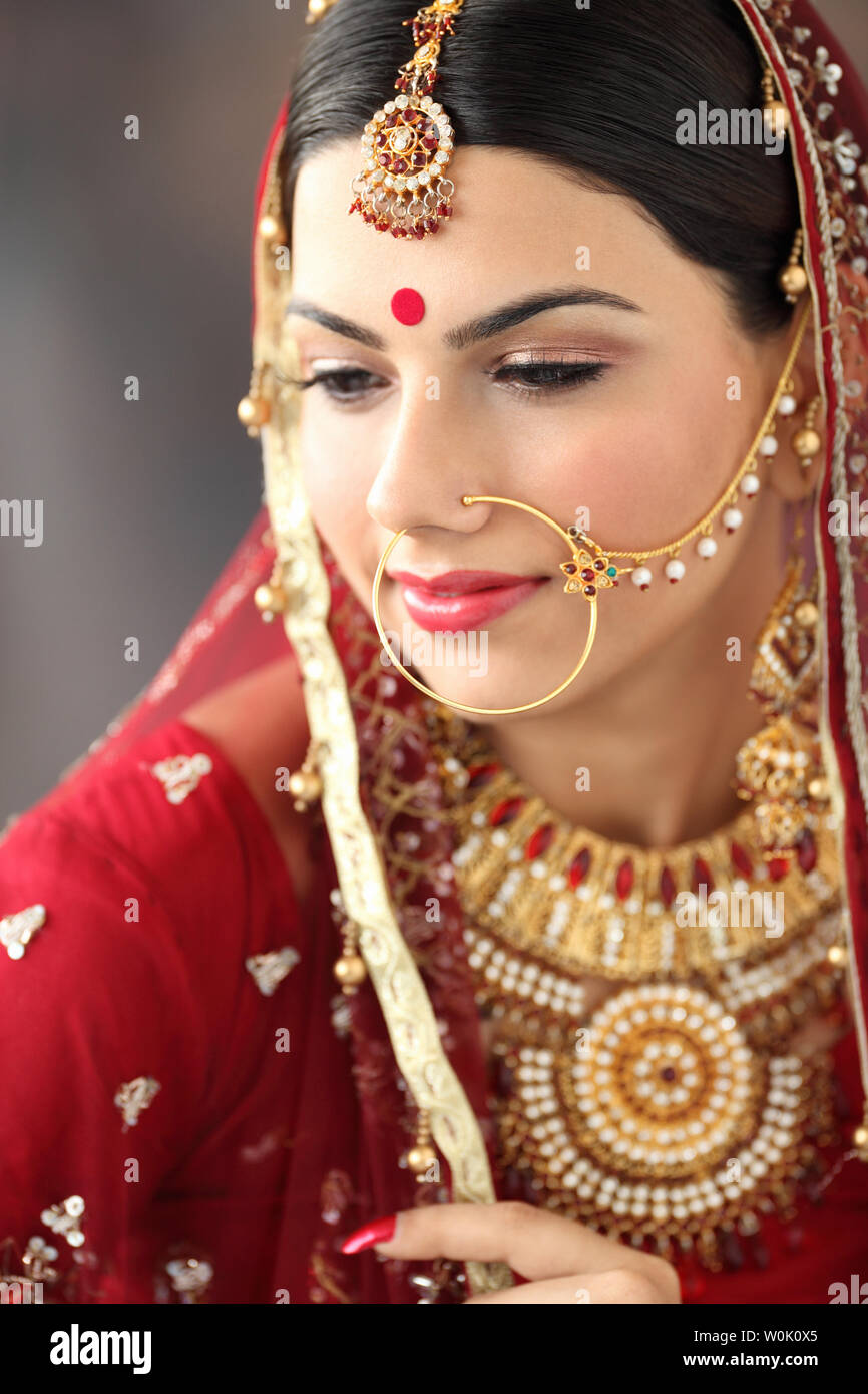 Close up of an Indian bride Stock Photo - Alamy