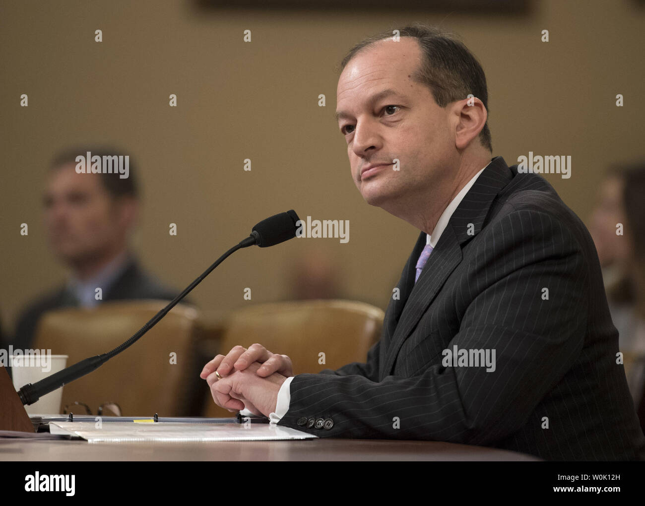 Labor secretary alex acosta hi-res stock photography and images - Alamy