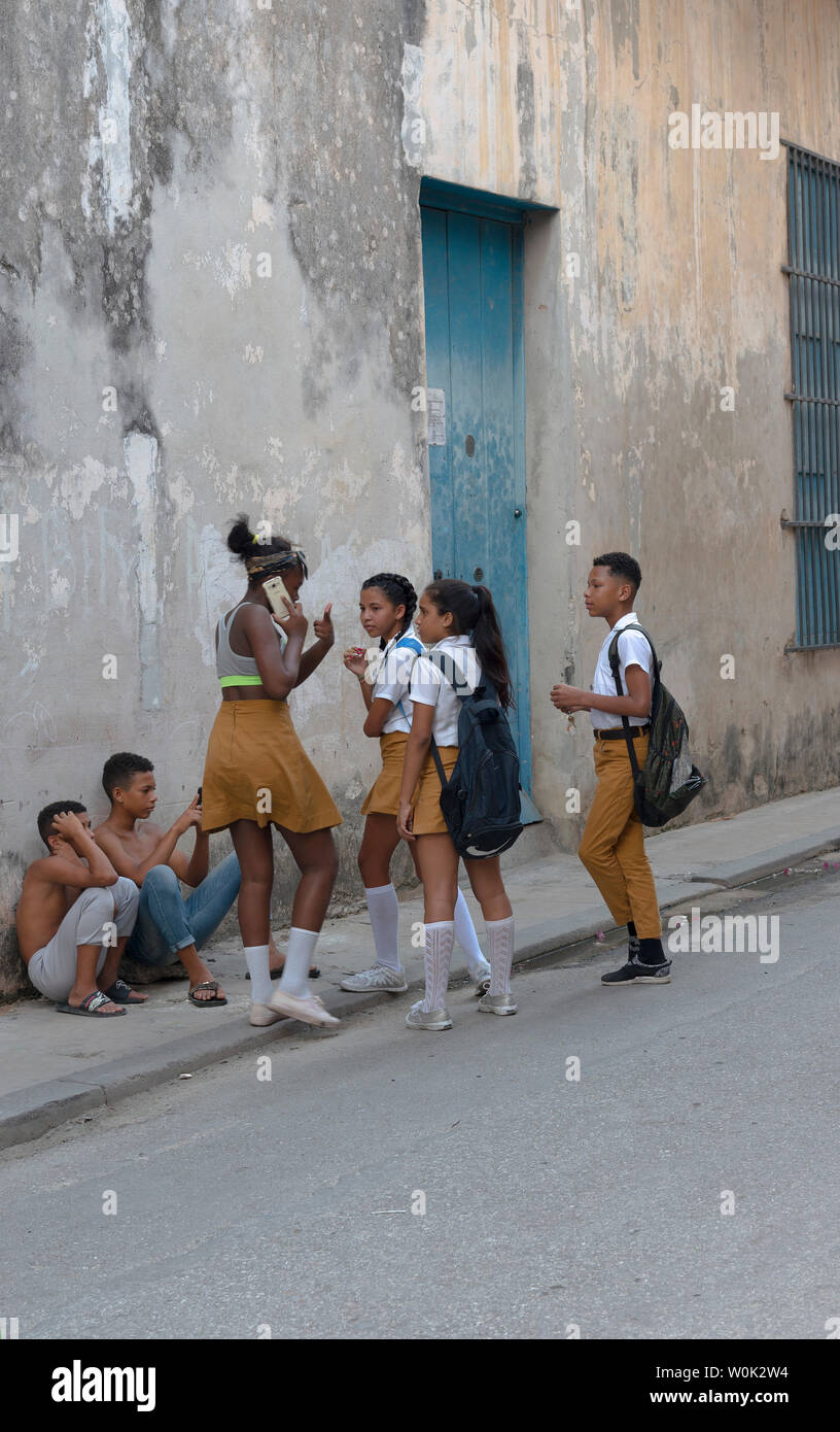 Cuban school children hi-res stock photography and images - Alamy