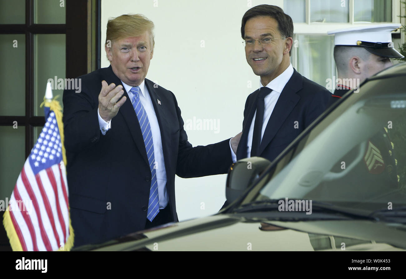 President Donald Trump greets the Prime Minister of the Netherlands ...