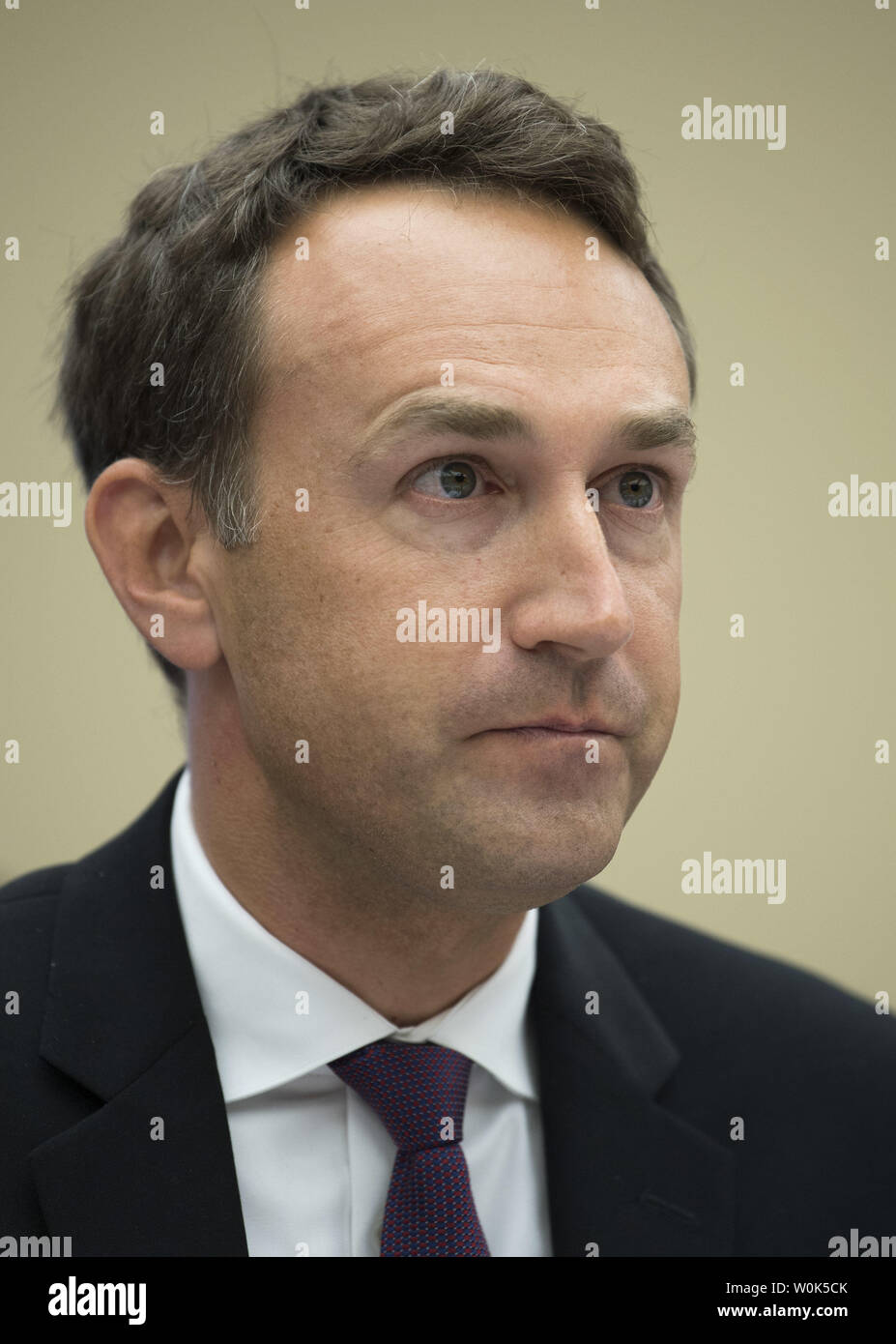 Flying cars hi-res stock photography and images - Alamy