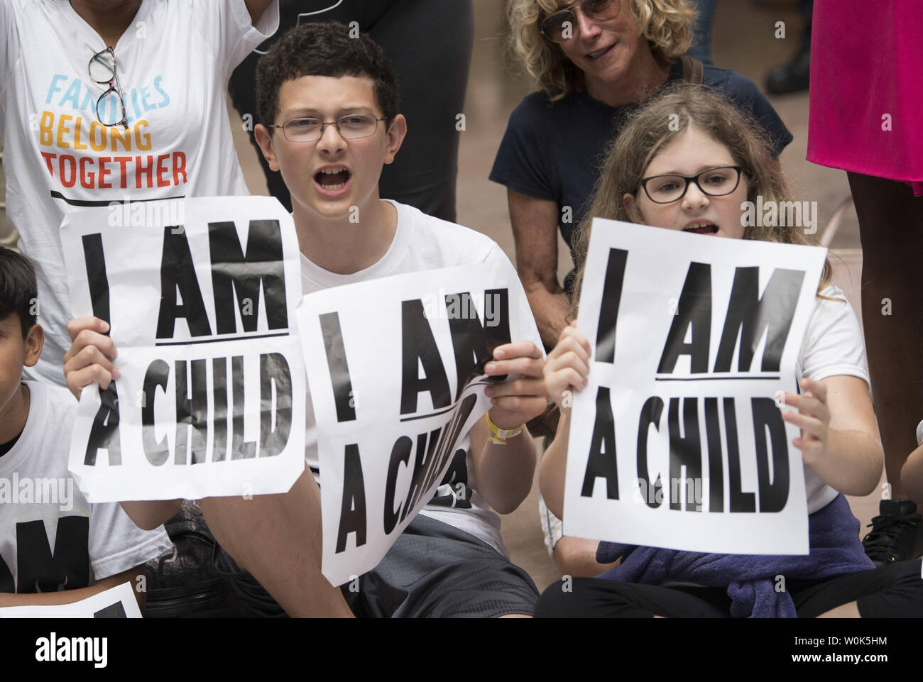 Detained children border hi-res stock photography and images - Alamy