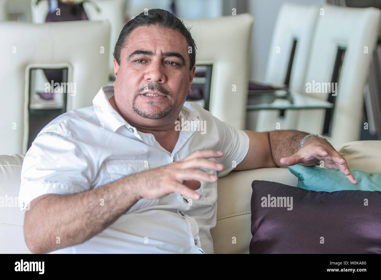 Empresario dueño hi-res stock photography and images - Alamy