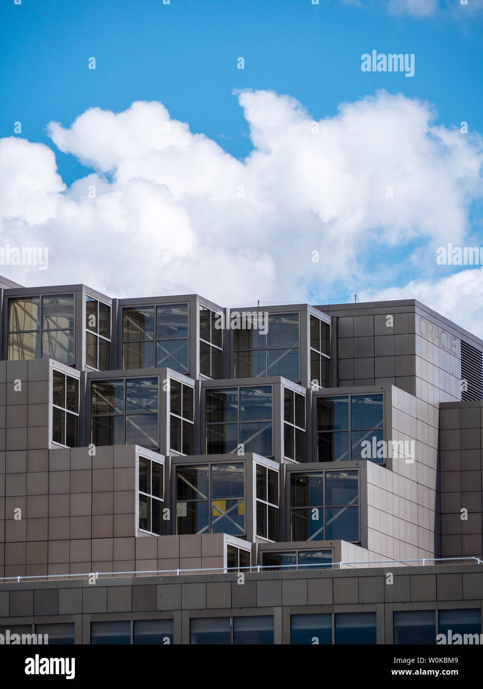 Regus building hi-res stock photography and images - Alamy