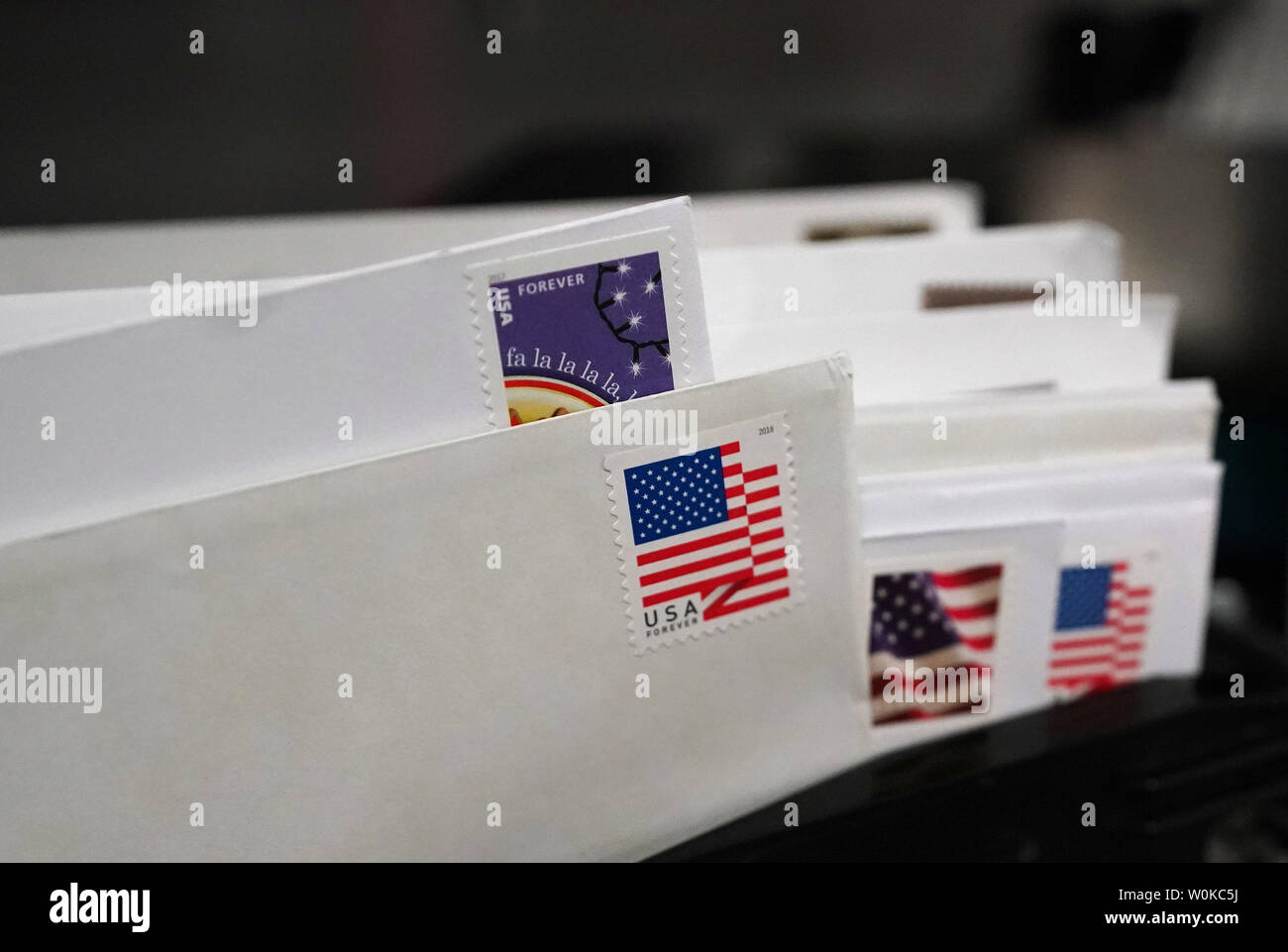 Usps processing and distribution center hi-res stock photography and ...