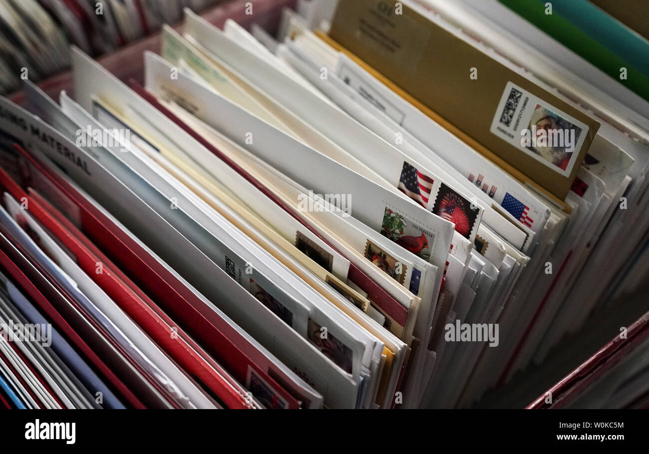 Usps processing and distribution center hi-res stock photography and ...