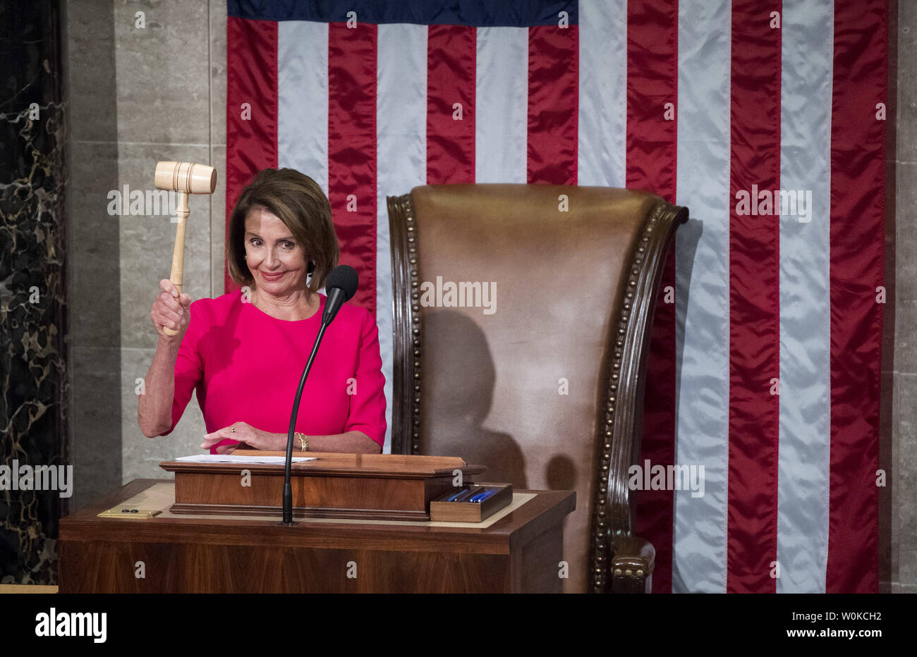Nancy pelosi gavel 2019 hi-res stock photography and images - Alamy