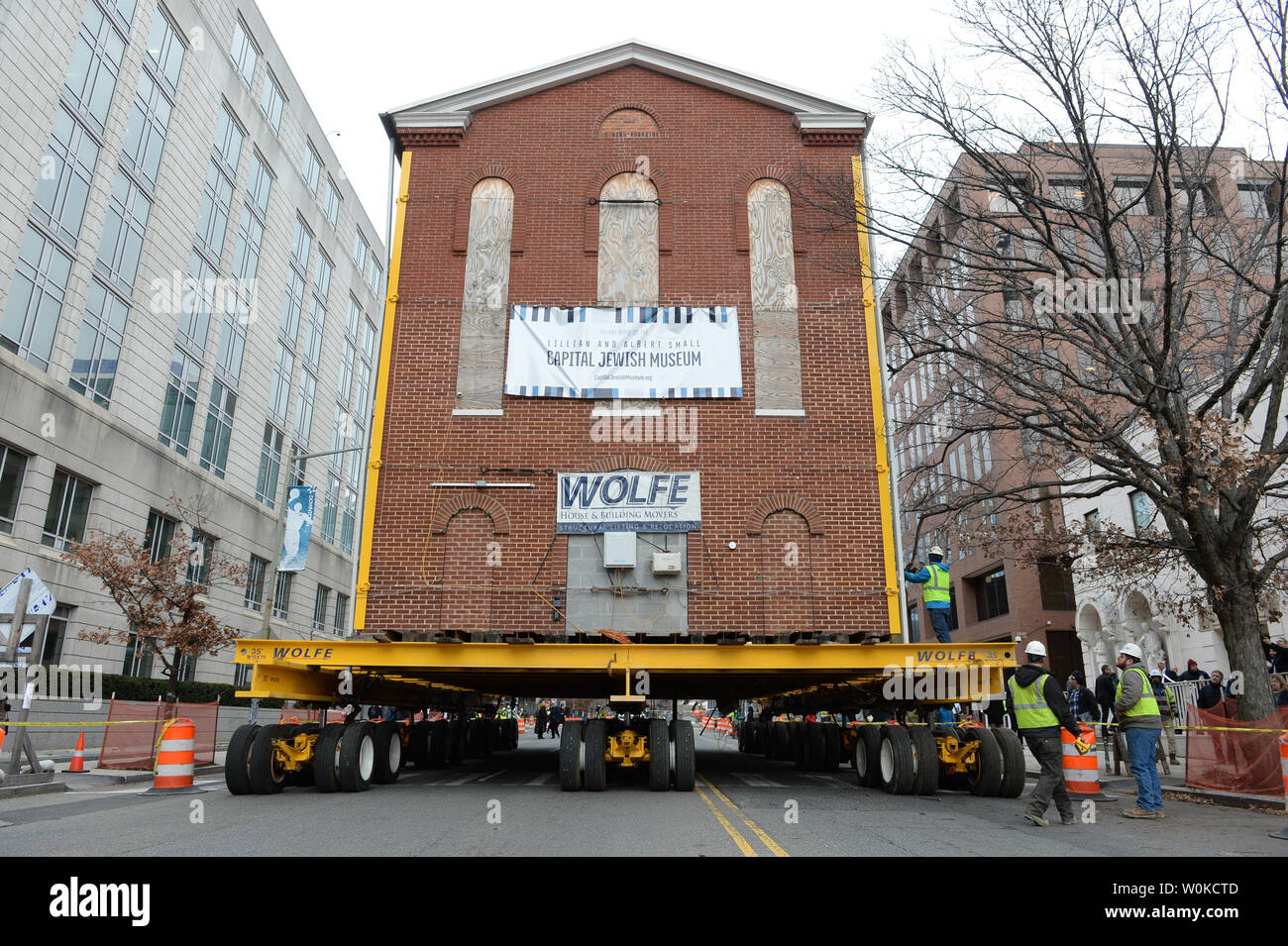 Workers move Adas Israel synagogue one block south to its new location ...