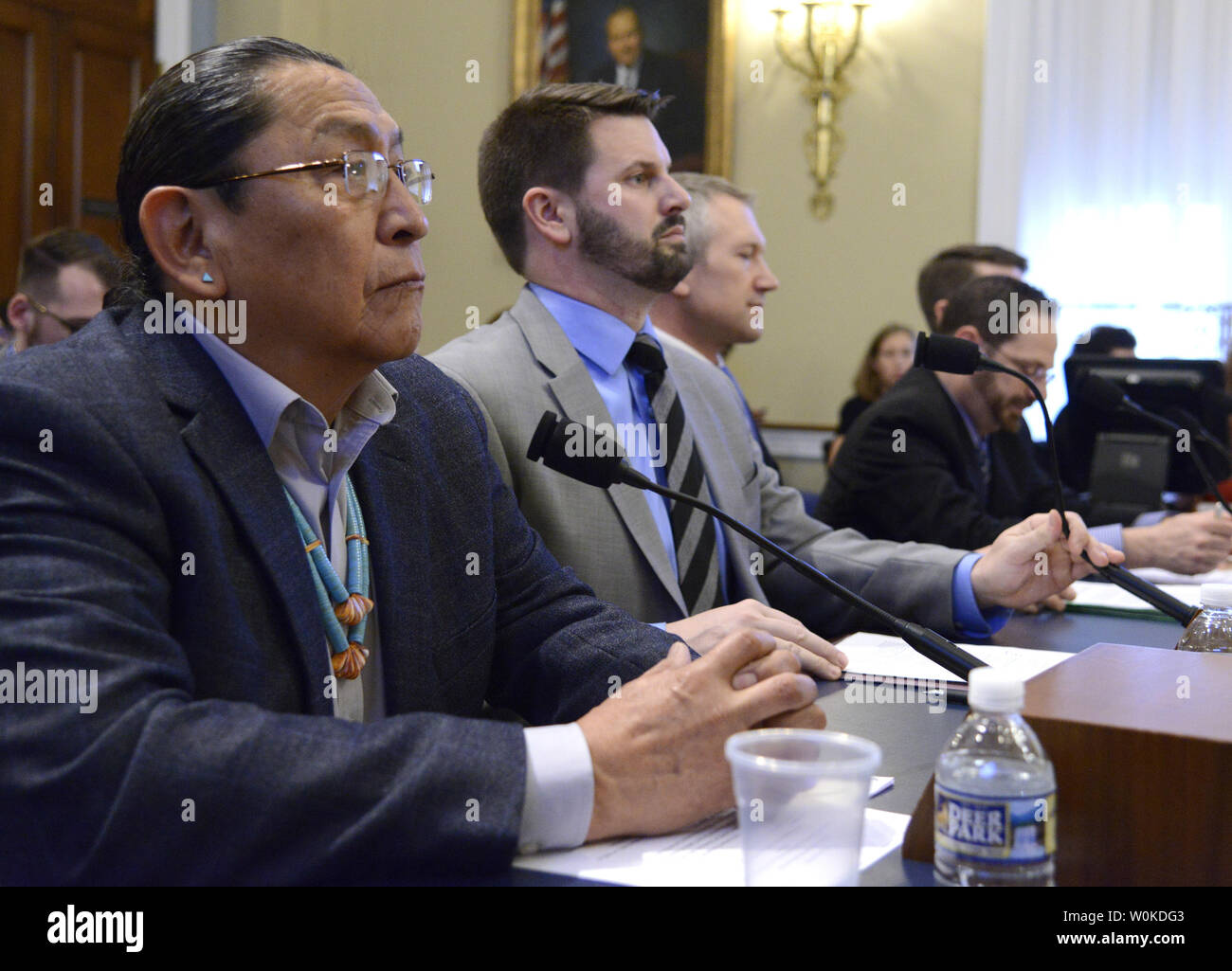 Favoritism hi-res stock photography and images - Alamy