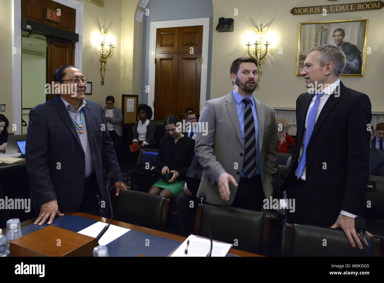 Favoritism hi-res stock photography and images - Alamy