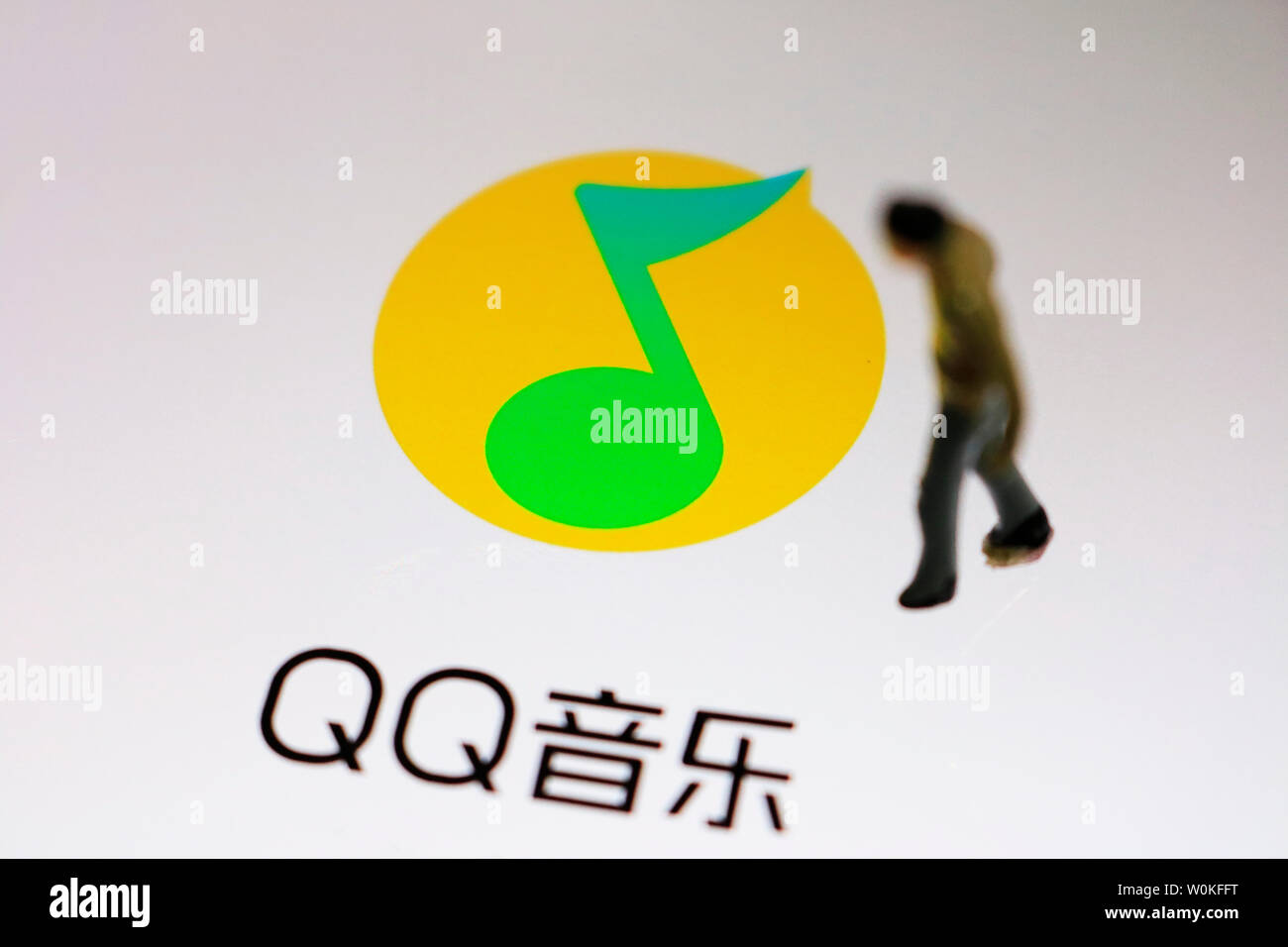 Qq music app hi-res stock photography and images - Alamy
