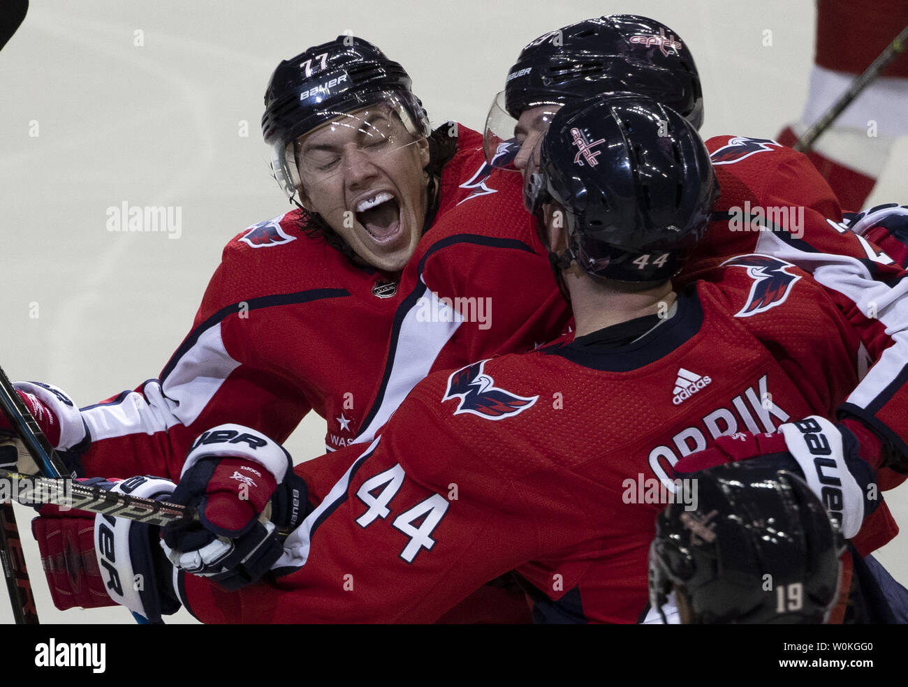 Washington Capitals players celebrate after Washington Capitals defenseman Brooks Orpik (44 ...