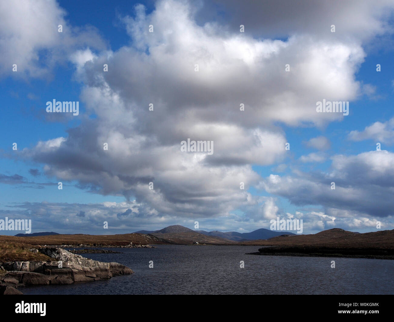 Sunny scotland hills lake hi-res stock photography and images - Alamy