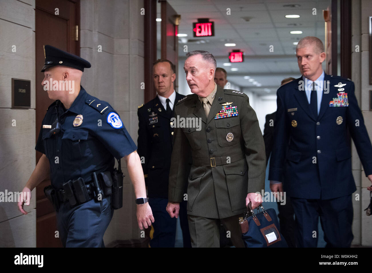 Military classified briefing hi-res stock photography and images - Alamy