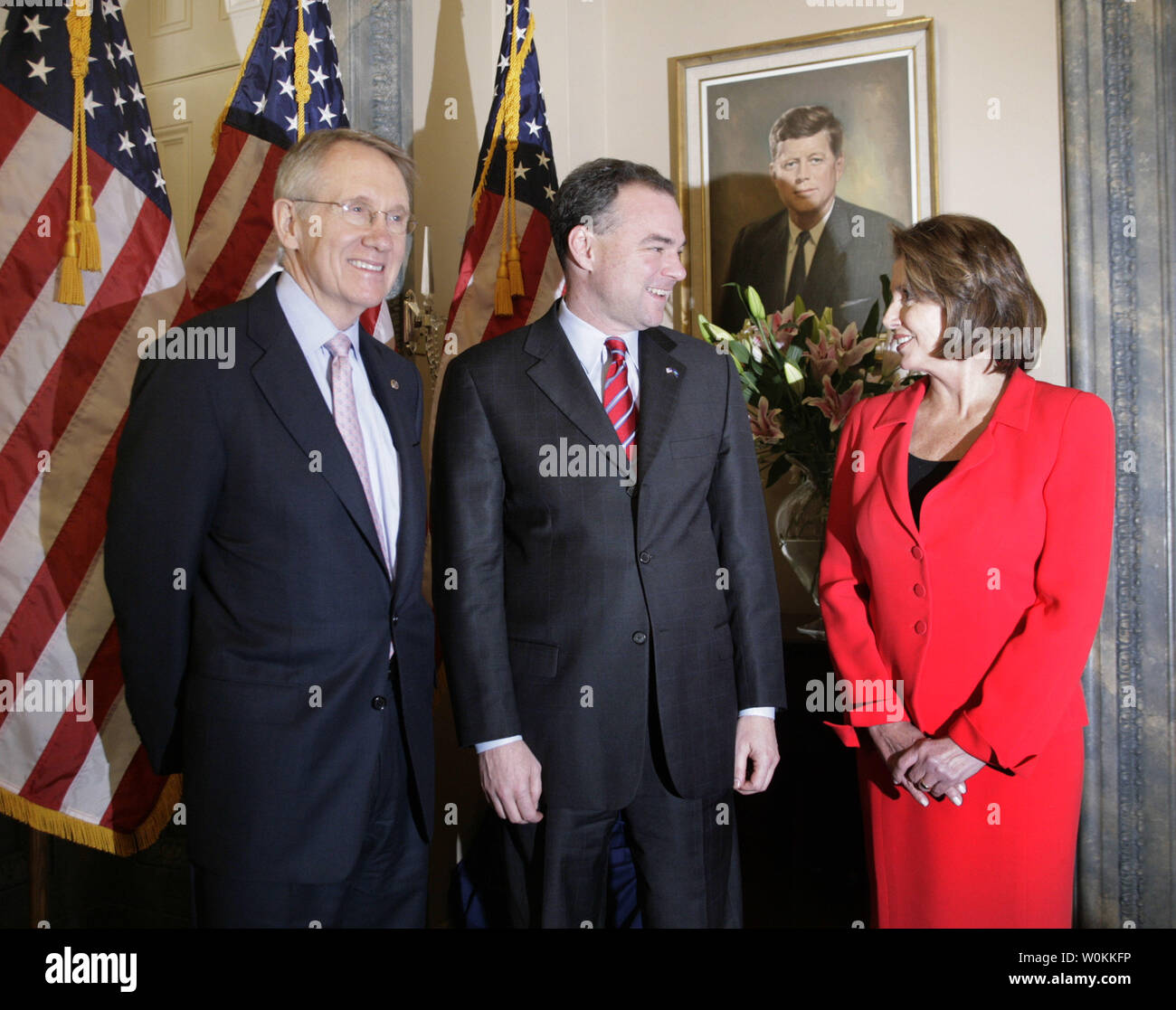 Gov timothy kaine hi-res stock photography and images - Alamy
