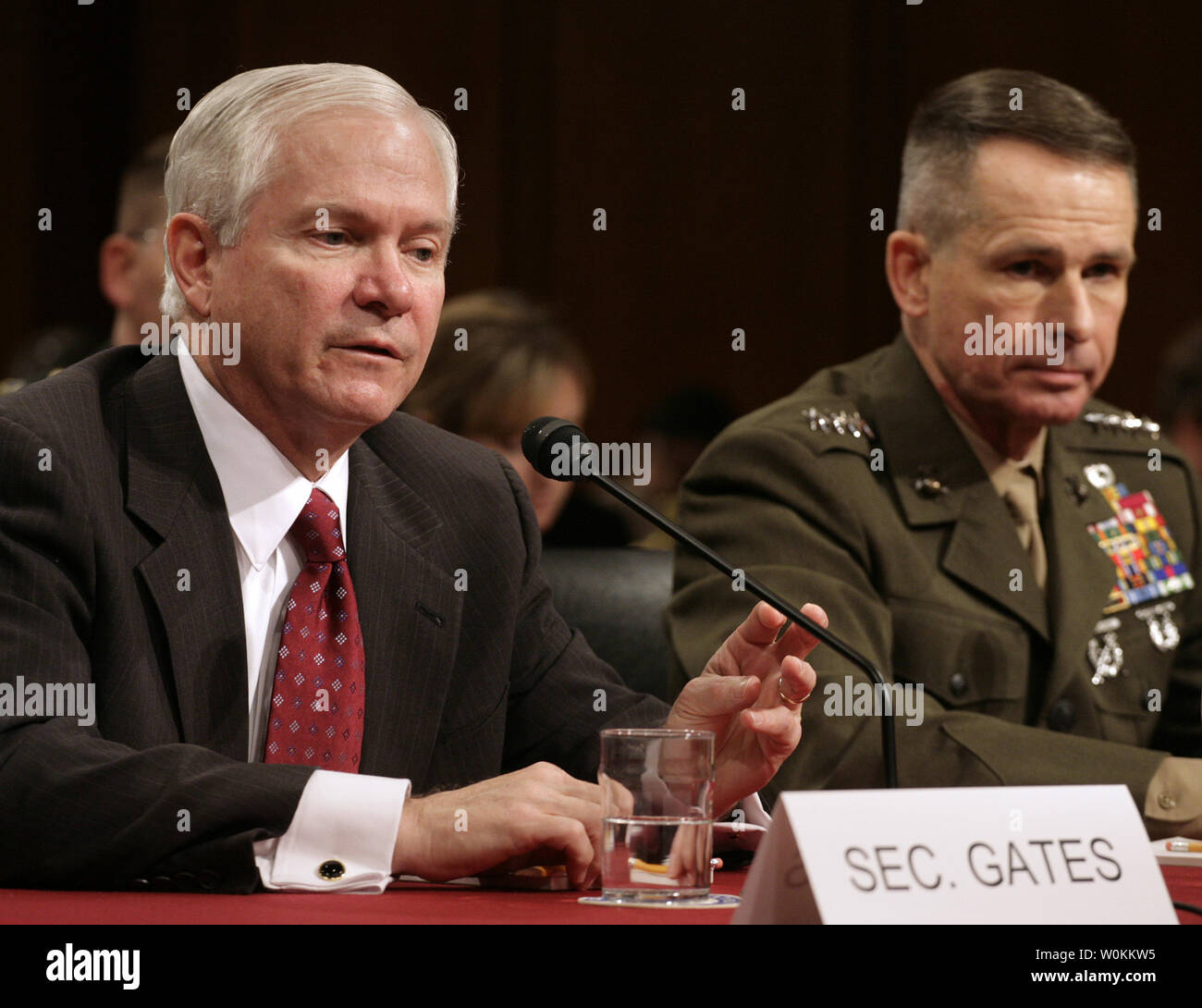 General peter pace hi-res stock photography and images - Alamy