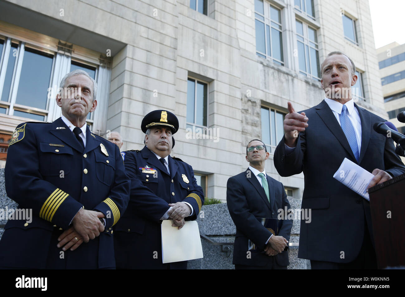 Fbi agent field hi-res stock photography and images - Alamy