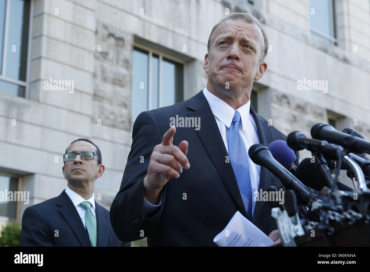 Fbi agent field hi-res stock photography and images - Alamy