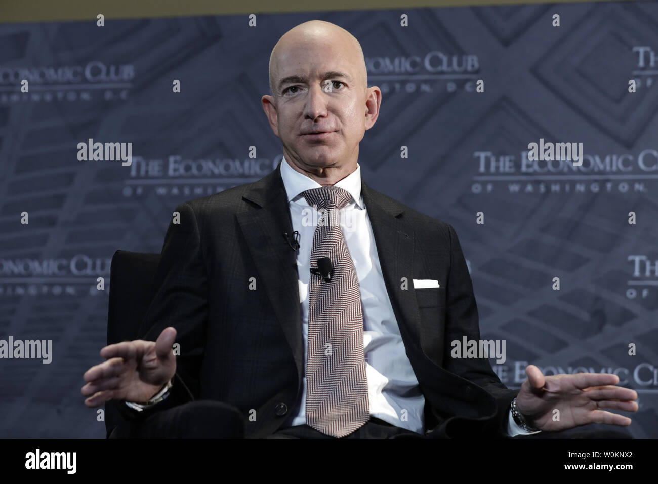 Jeff Bezos, CEO and Founder, Amazon speaks at The Economic Club ...