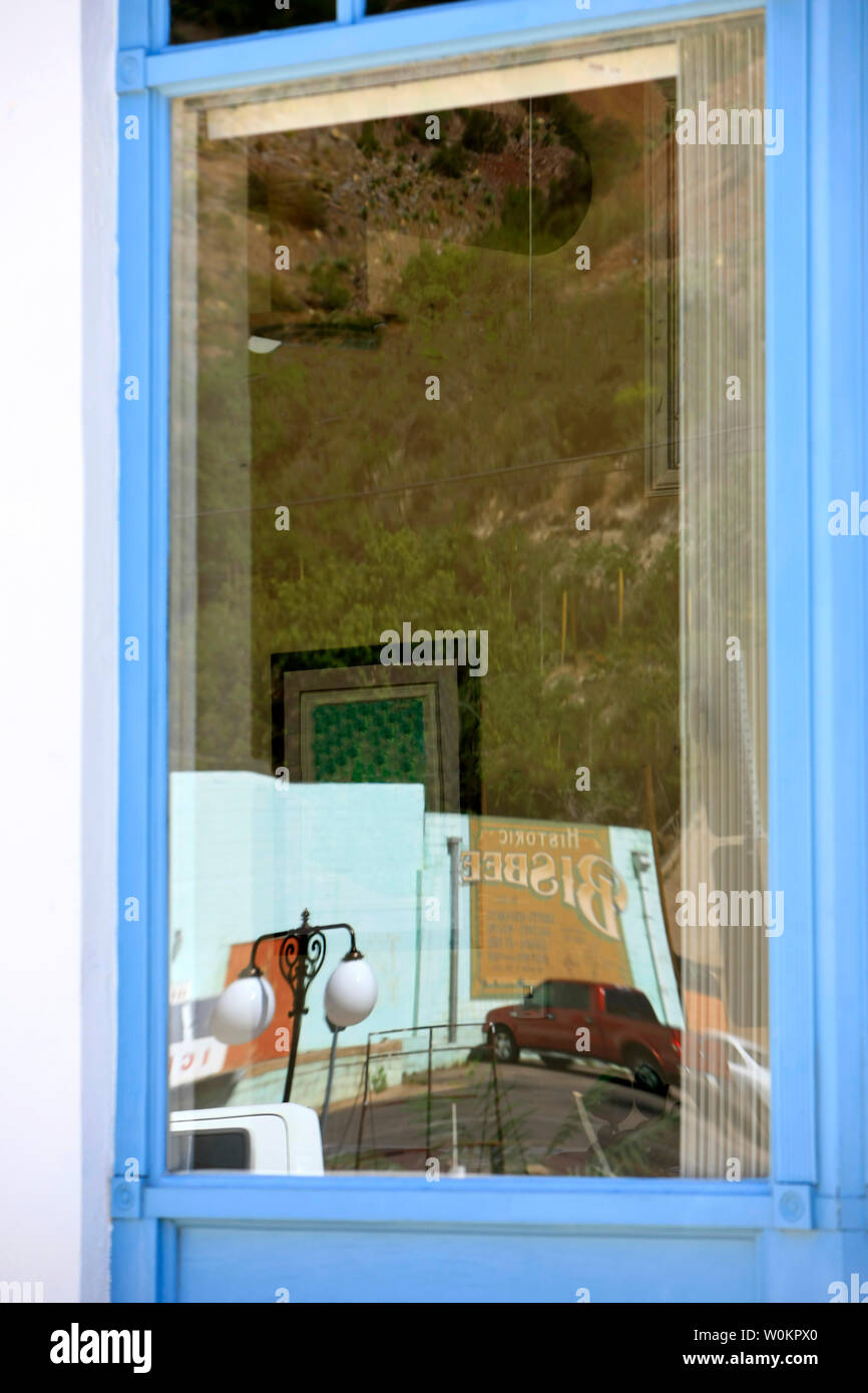 Plain glass window hi-res stock photography and images - Alamy