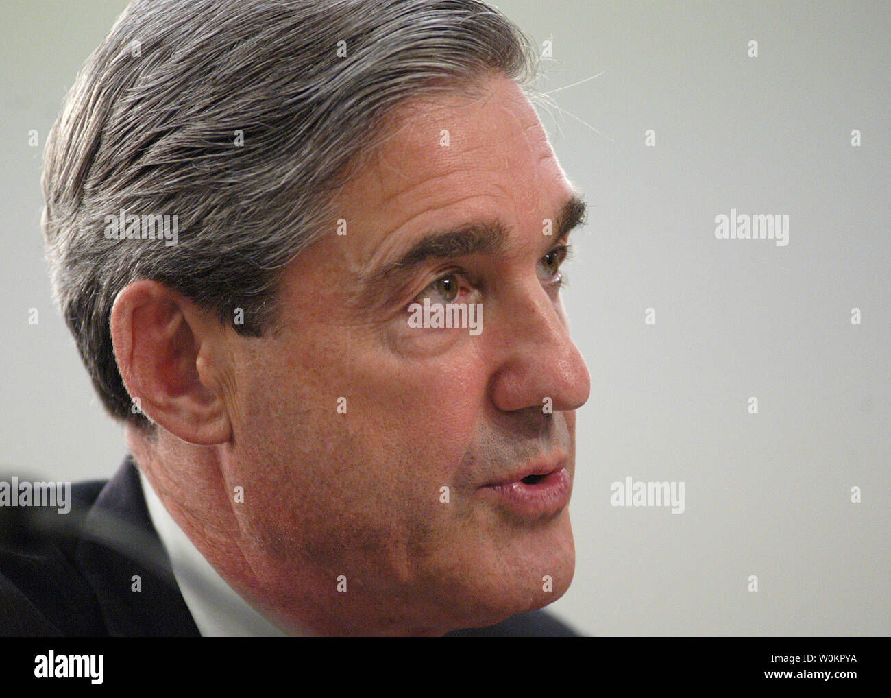 Fbi director robert s mueller iii hi-res stock photography and images ...