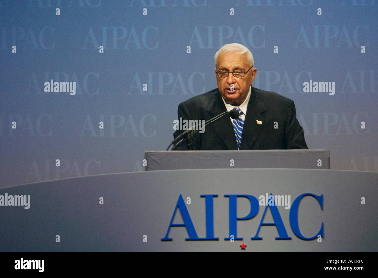 Israeli Prime Minister Ariel Sharon addresses the American Israel ...
