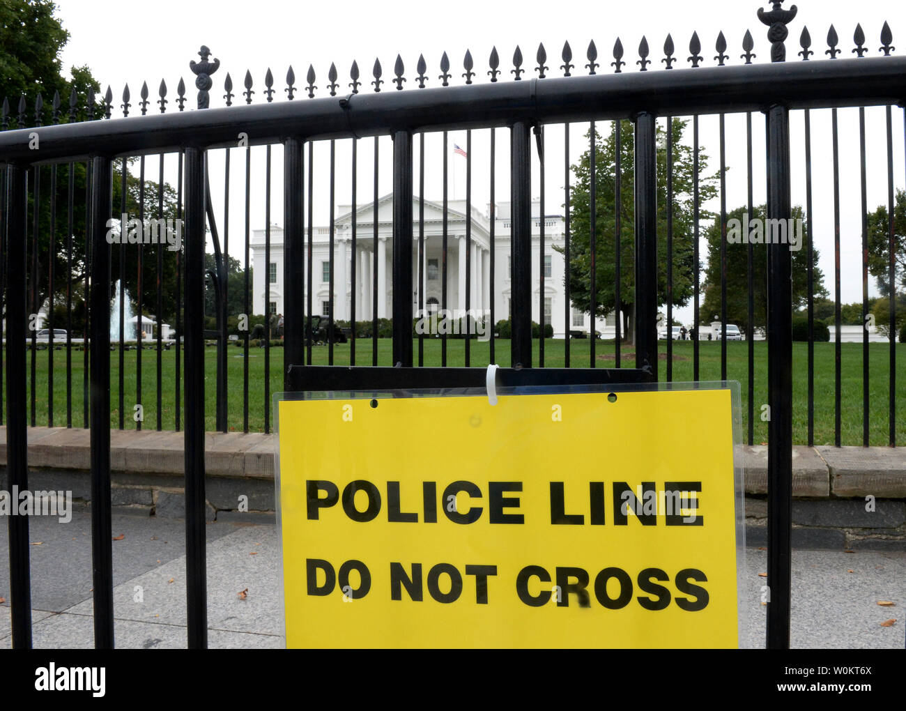 A second security fence is shown in front of the White House in ...
