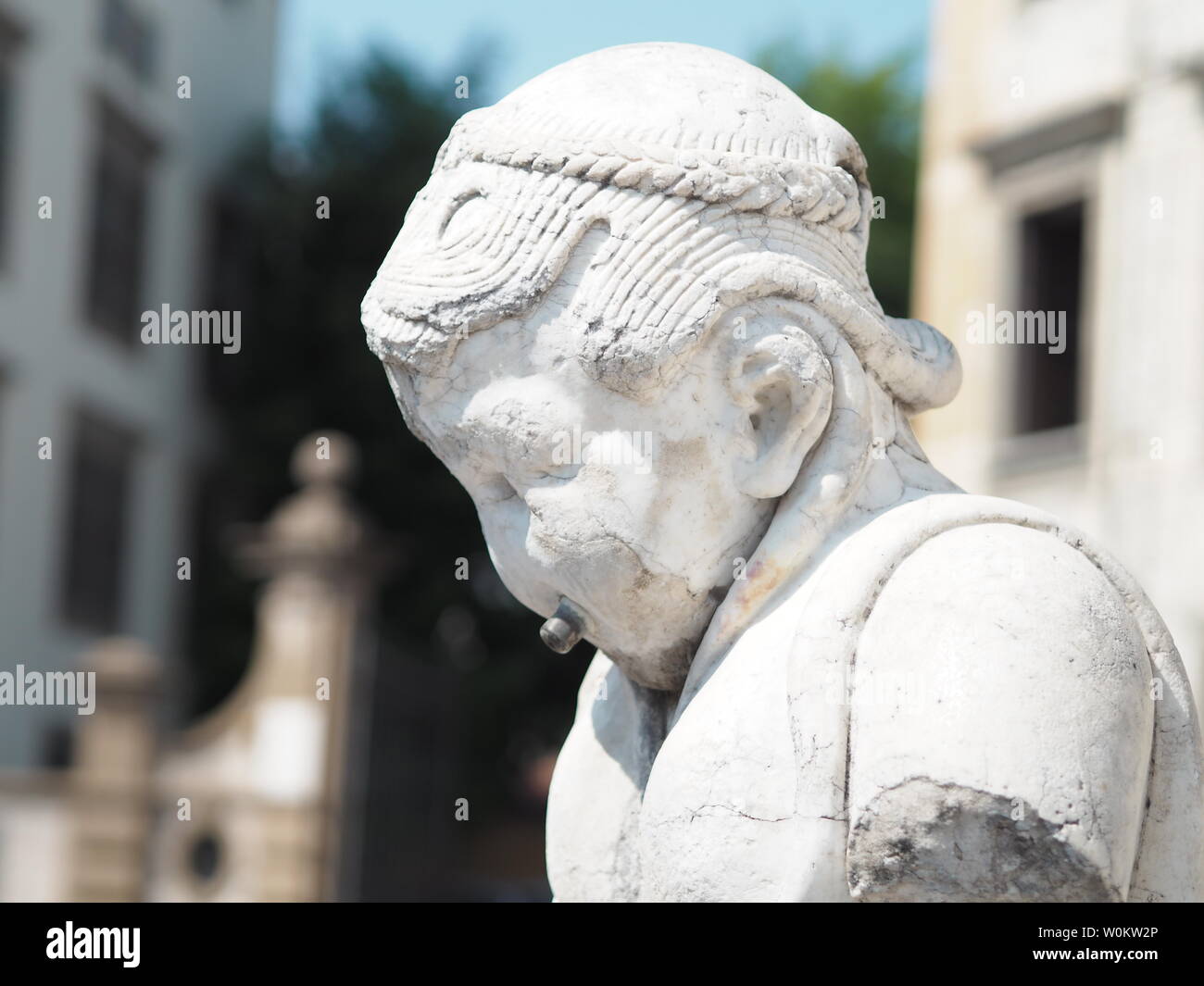 Worn statue marble statue hi-res stock photography and images - Alamy