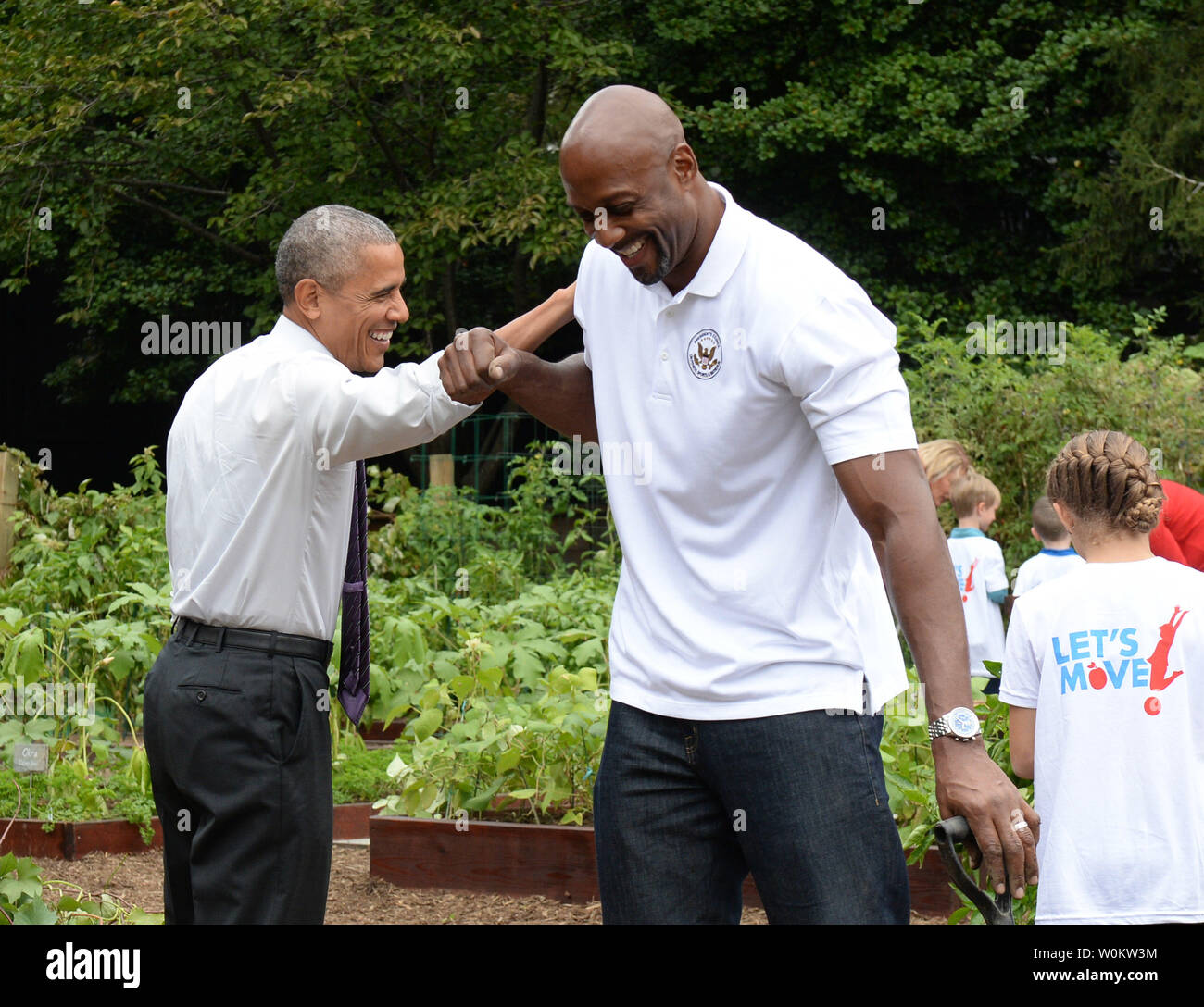President Barack Obama makes a surprise visit and mixes it up with ...