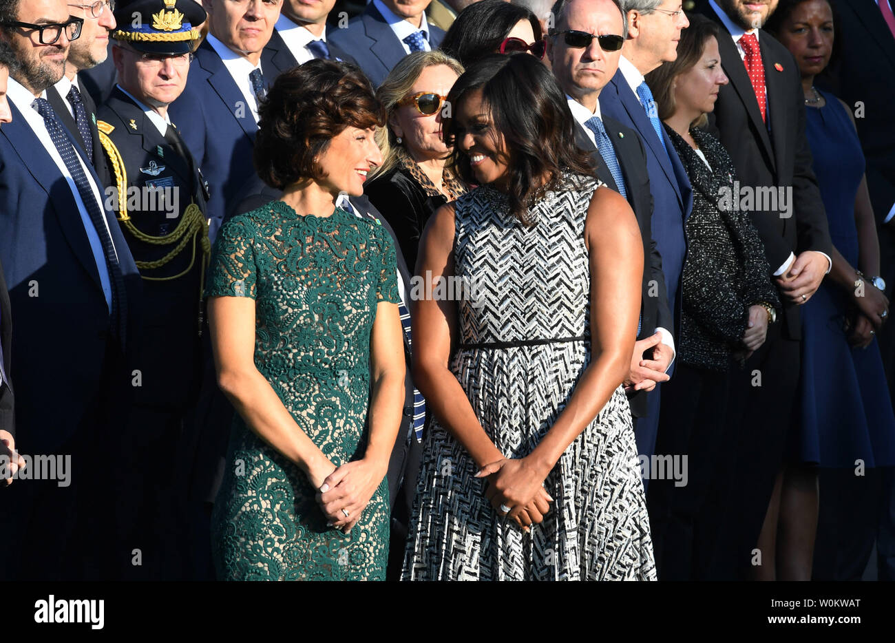 Agnese Landini and first lady Michelle Obama talk during the official ...