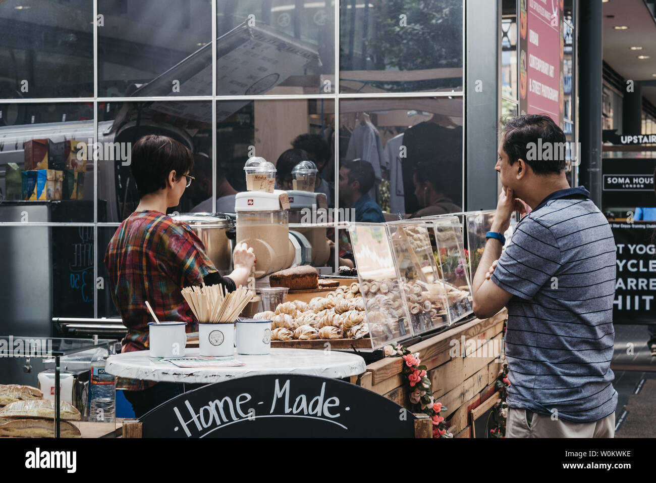 Victorian market halls hi-res stock photography and images - Alamy