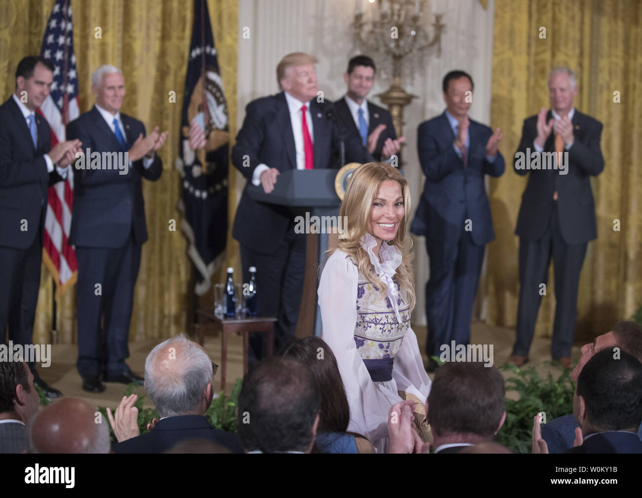 Terry gou wife hi-res stock photography and images - Alamy