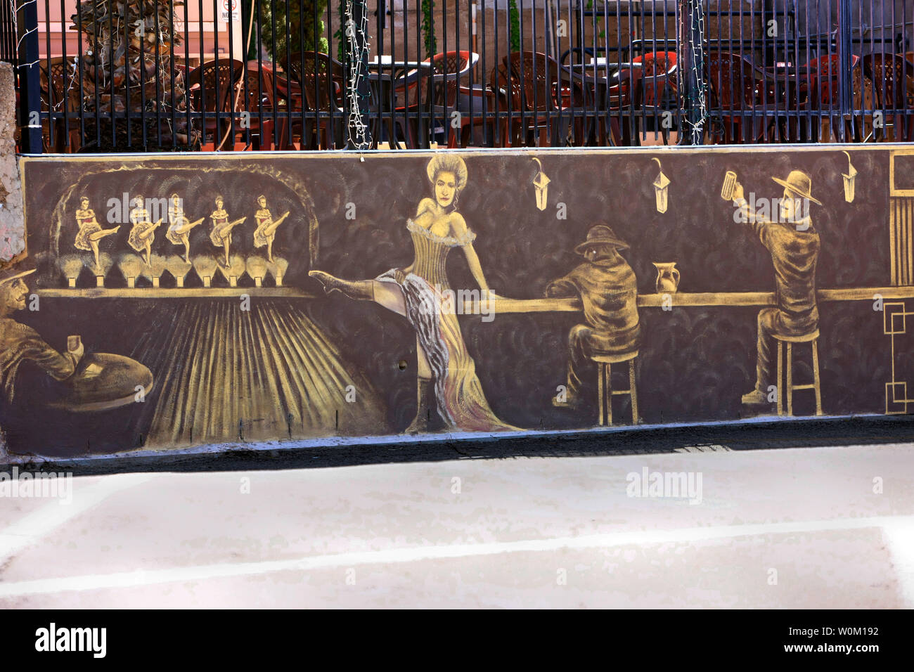 Old west saloon historical hi-res stock photography and images - Alamy