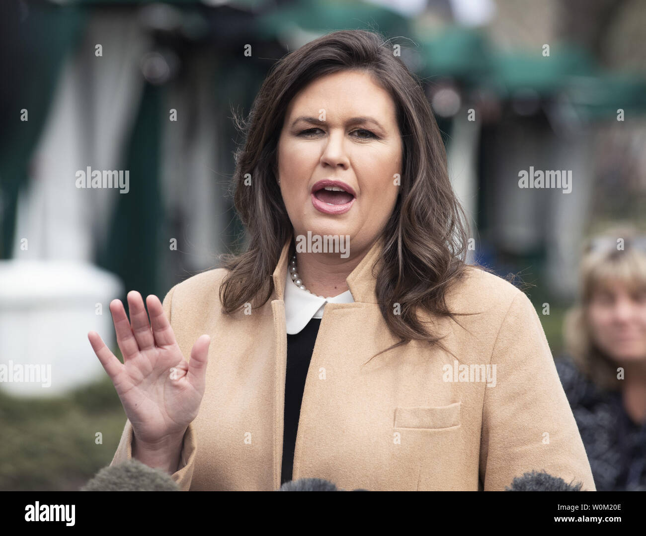 Sarah sanders hi-res stock photography and images - Alamy