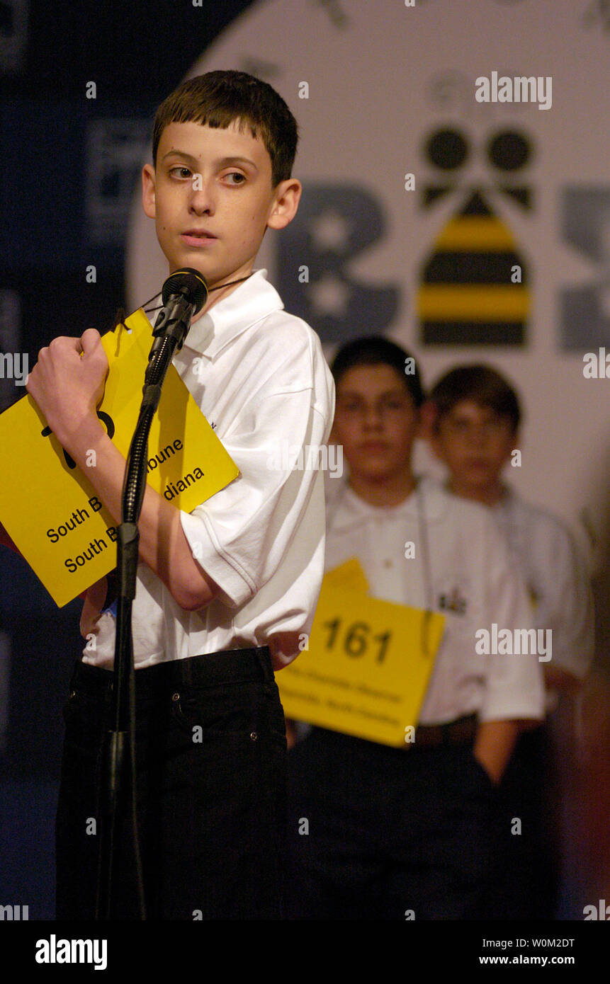 National spelling bee 2004 hi-res stock photography and images - Alamy
