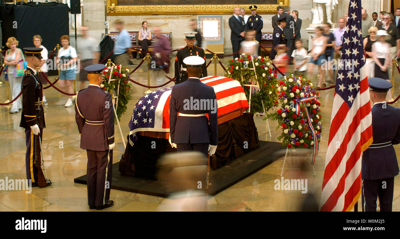 Former President Ronald Reagan's casket rests in the Rotunda of the U.S ...